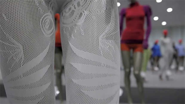 VIDEO: Santoni seamless warp knitting machine